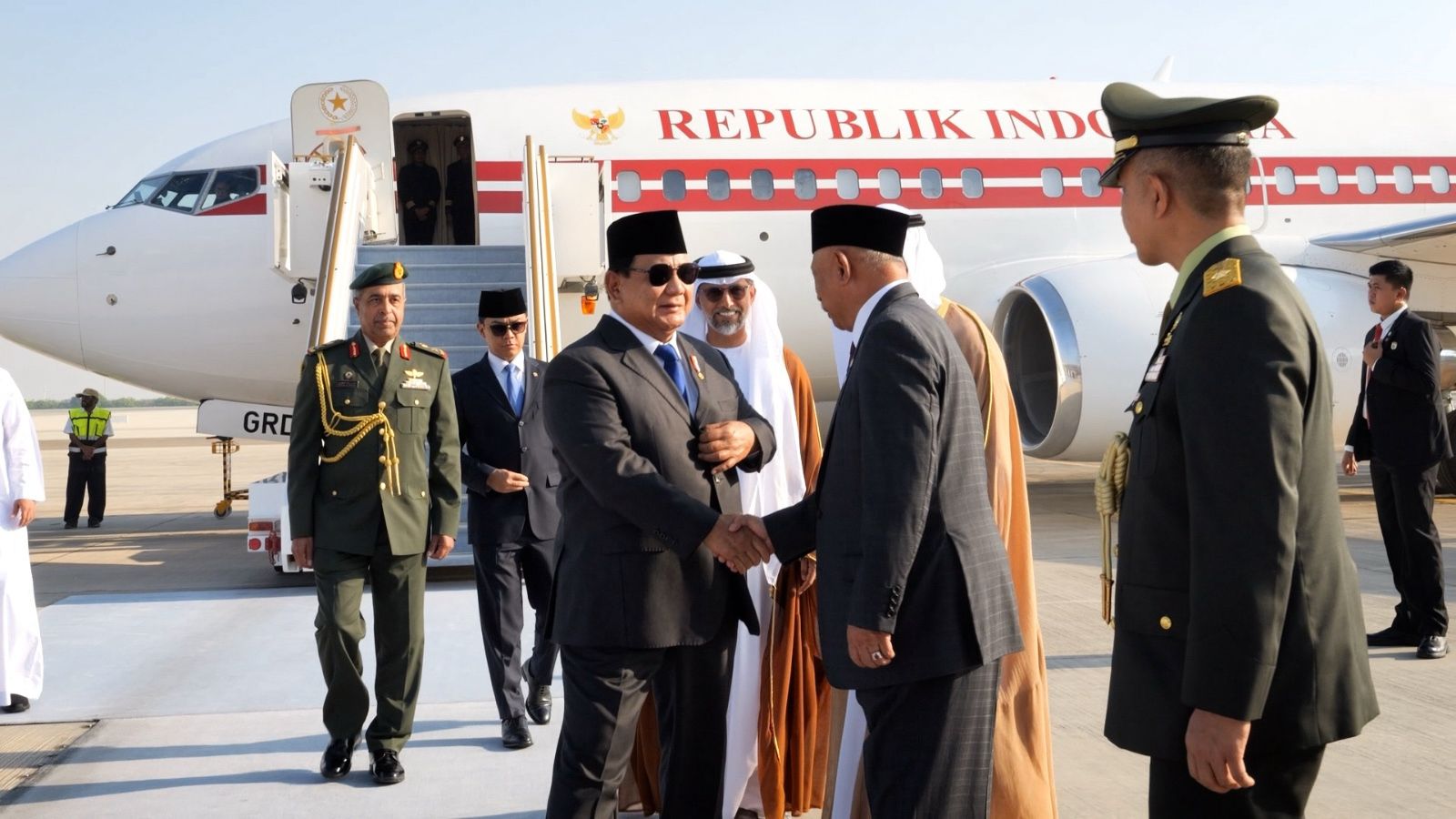 Sekretariat Kabinet Republik Indonesia | Usai Kunjungan Ke London, Presiden Prabowo Tiba Di Abu ...